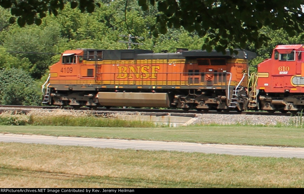 BNSF 4109 (1)